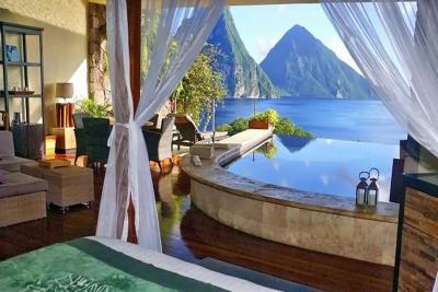 star-sanctuary-infinity-pool-jade-mountain-4_400x400_auto | Taste Of Luxury